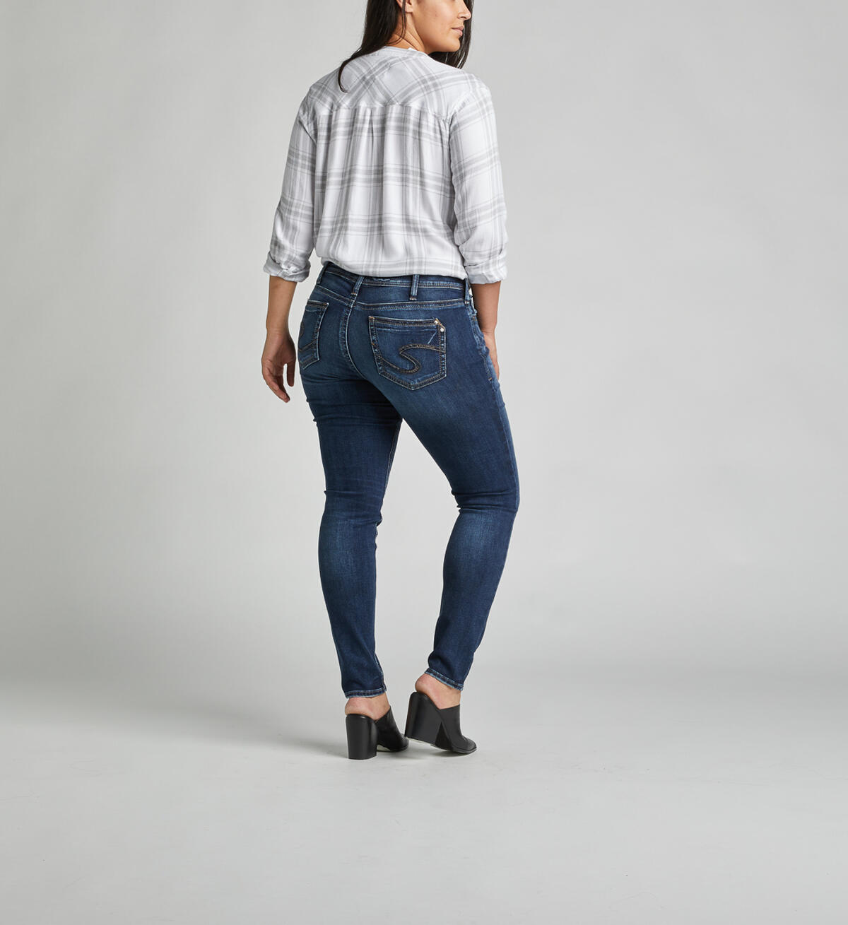 SILVER WOMEN'S SUKI MID RISE SUPER SKINNY JEAN – Patton's
